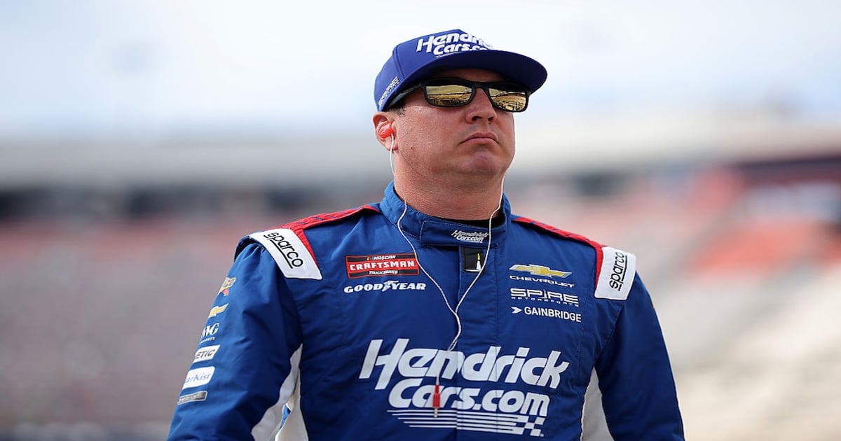 Amidst adversity, Busch hits back at Hamlin's criticisms | RACER