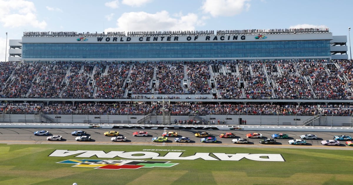 NASCAR plans talks with NFL to avoid Daytona/Super Bowl clash | RACER