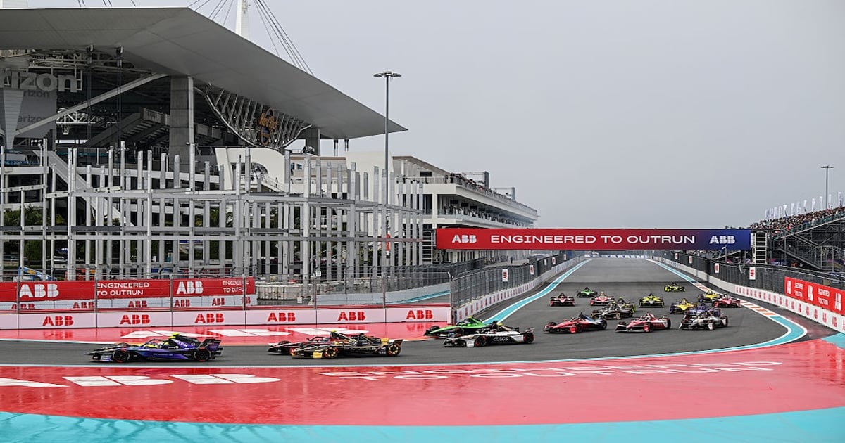 Formula E drivers want a longer Miami track | RACER