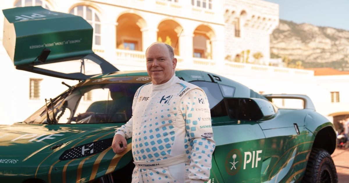Prince Albert II of Monaco drives Extreme H car | RACER