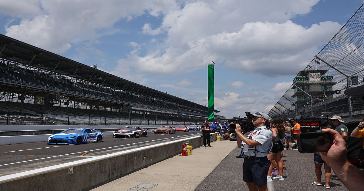 Four races will decide last three playoff spots after Wallace wins at ...