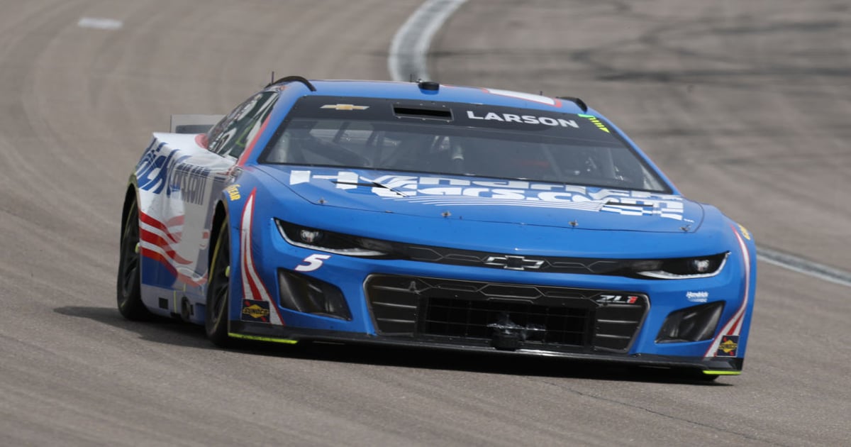 Larson tops Buescher again in Kansas qualifying | RACER