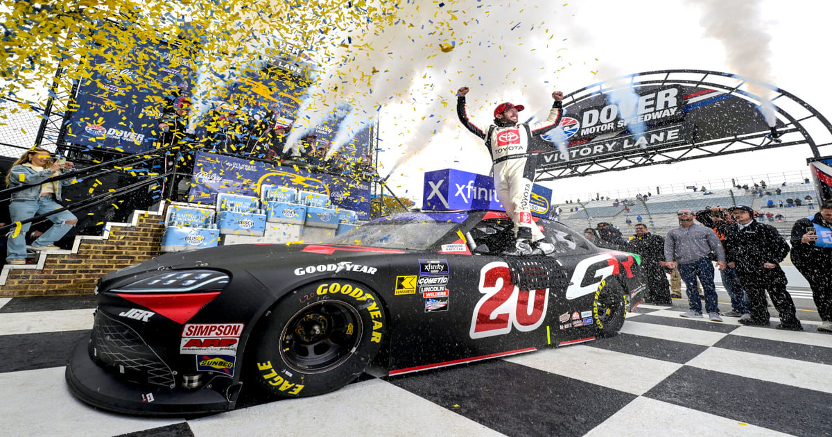 R. Truex grabs 'hometown' Xfinity win at Dover once again | RACER