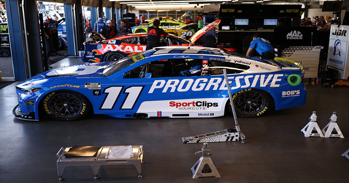 NASCAR acknowledges it must work to get garage relationships back on ...
