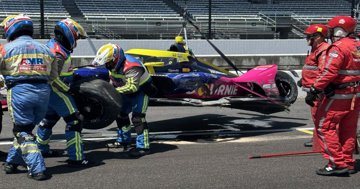 Simpson crashes in Fast Friday practice | RACER
