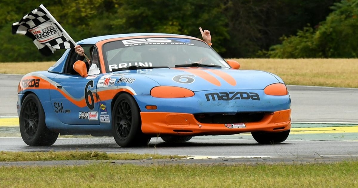 Bruni survives Spec Miata to claim first Runoffs title | RACER
