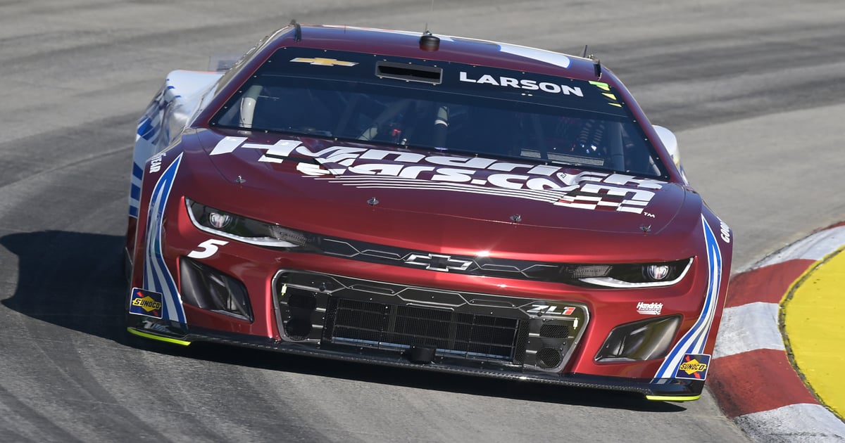 Larson rockets to Martinsville pole, barely edging Wallace | RACER