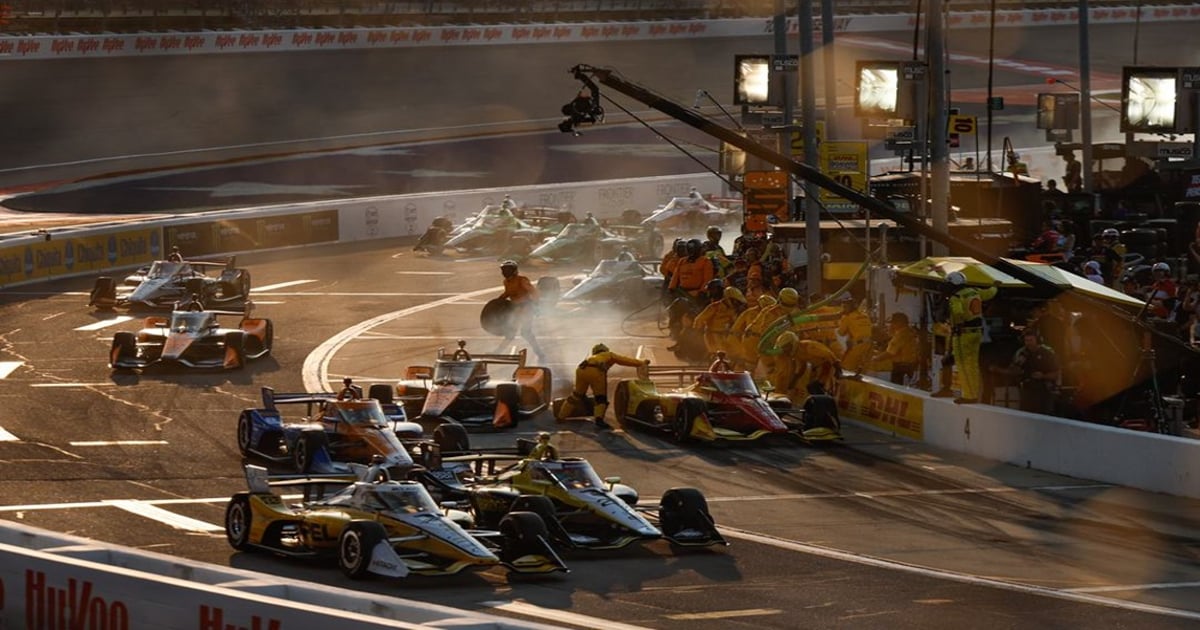 Self-starting IndyCar hybrids coming to pit lane | RACER