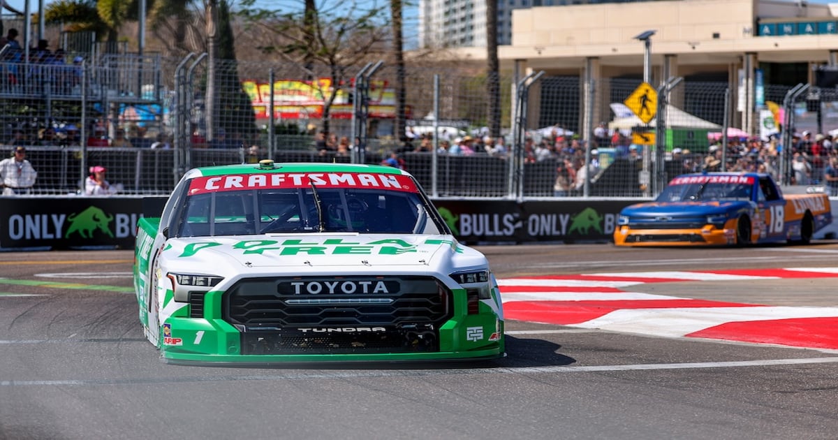 Franchitti pushes through the heat in NASCAR Truck Series return | RACER