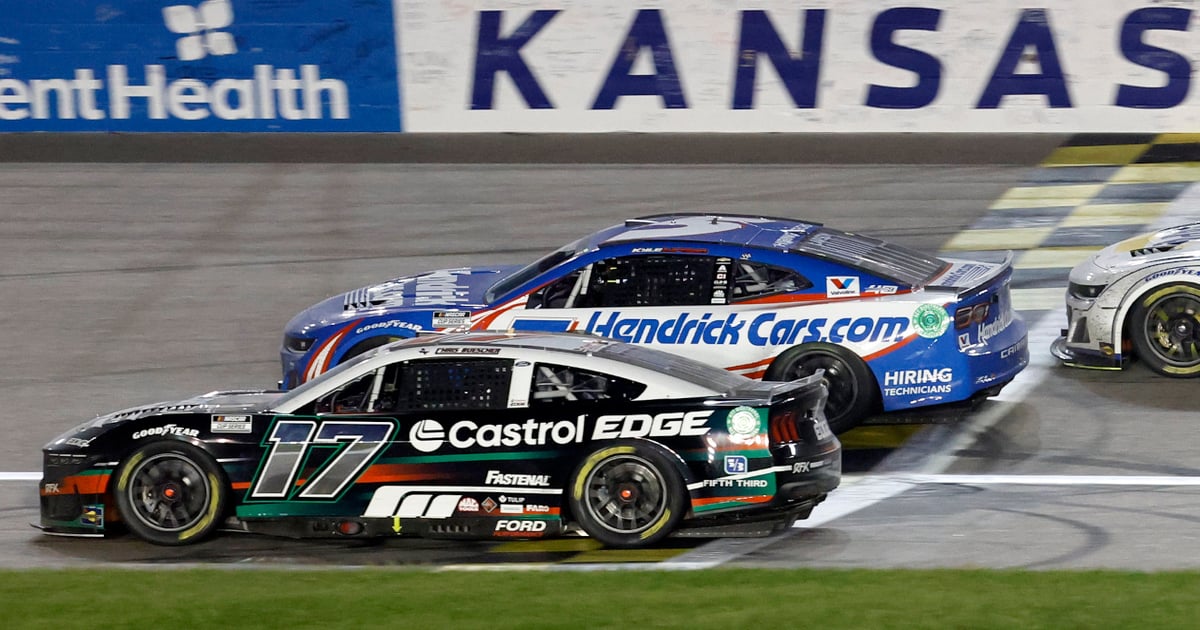 Larson beats Buescher in closest finish in NASCAR history at Kansas | RACER