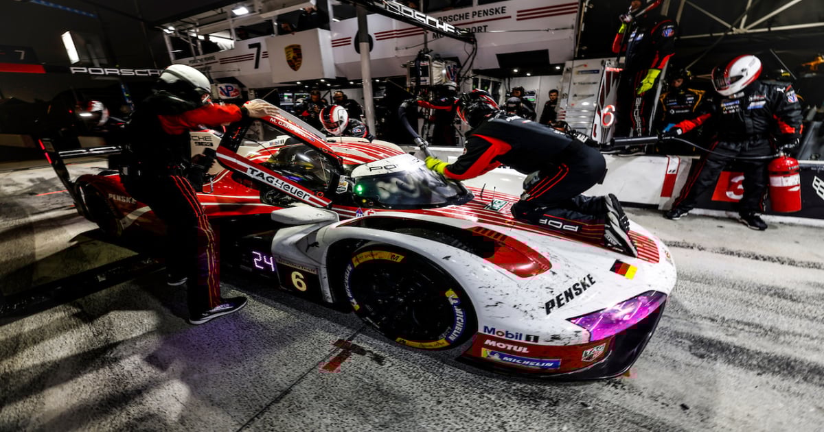 Rolex 24, Hour 19: Porsche peels back the fog | RACER